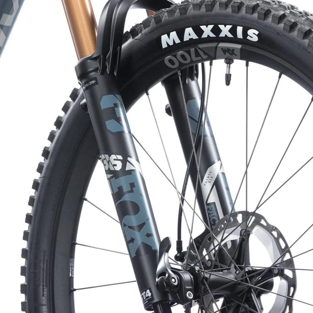 Pivot Shadowcat - Mountain Bikes